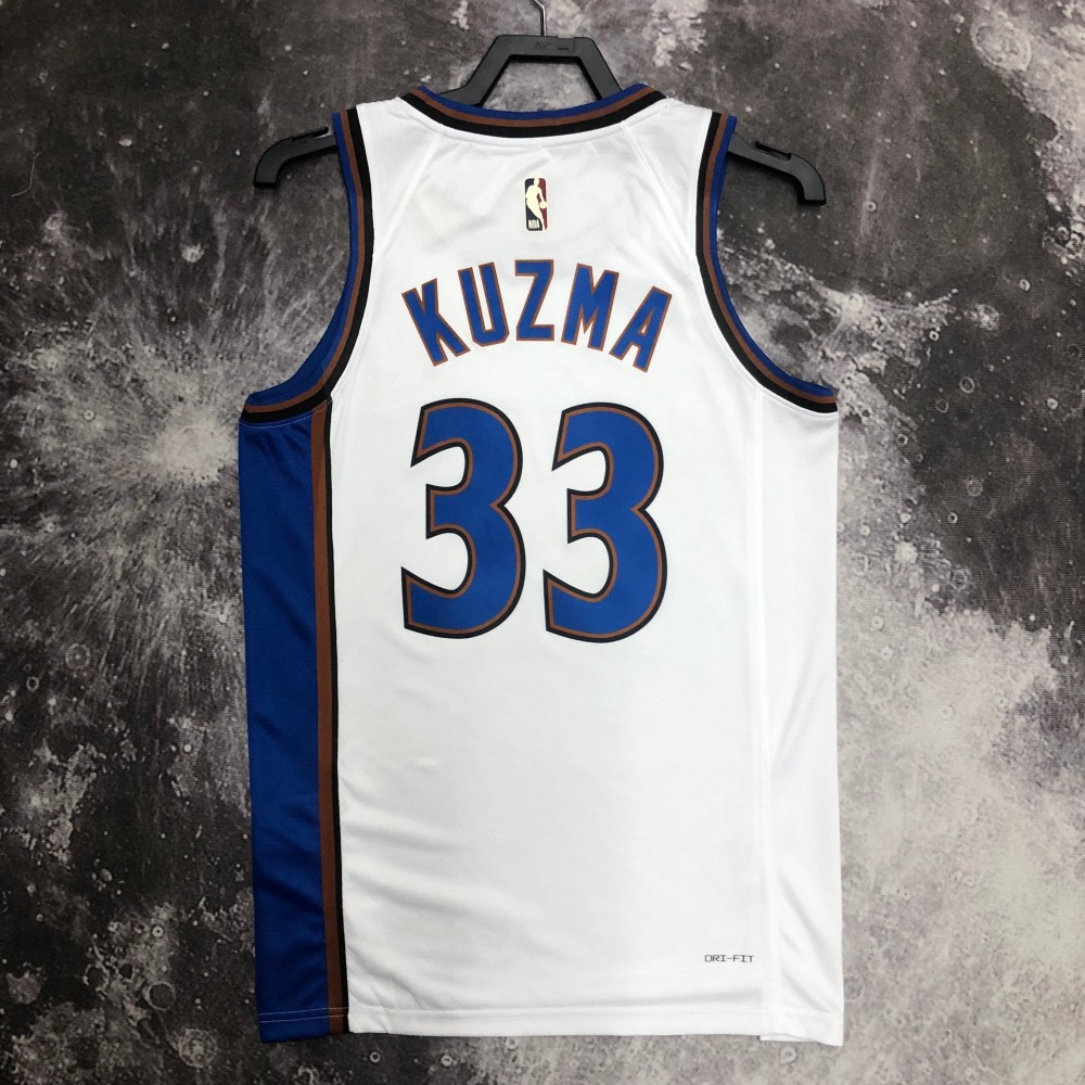 Camiseta Kyle Kuzma #33 Washington Wizards 2023 Classic Edition Blanco ...